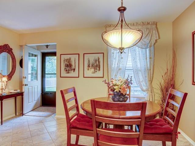 304 Larkspur Ln, Jackson, NJ 08527