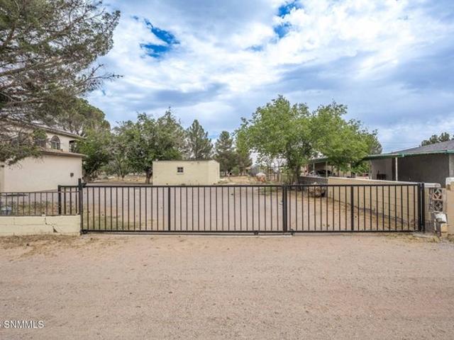 304 Las Flores Cir, La Mesa, NM 88044