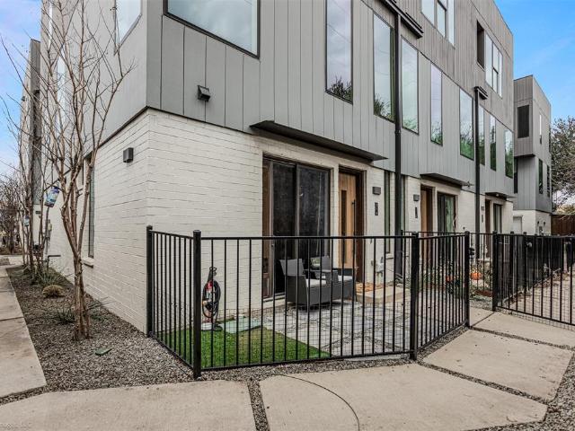 304 Mathey Ct, Dallas, TX 75208 | MLS #21166 | Compass
