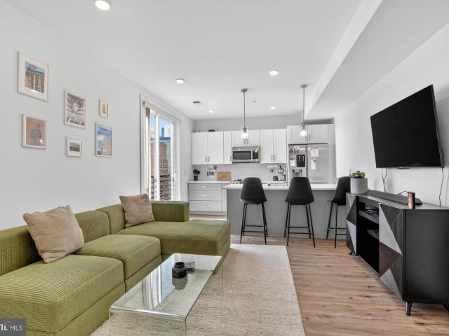 304 Master St, Unit 5, Philadelphia, PA 19122 | MLS #PAPH2592 | Compass