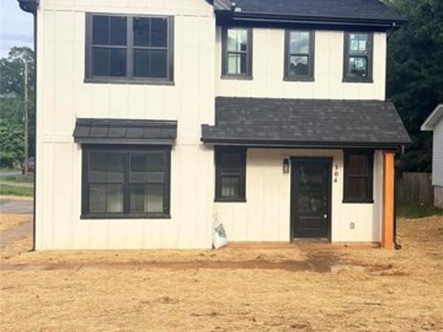 304 N 14th St, Bessemer City, NC 28016