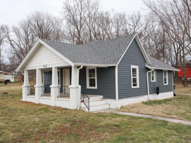 304 N Thurmond Avenue