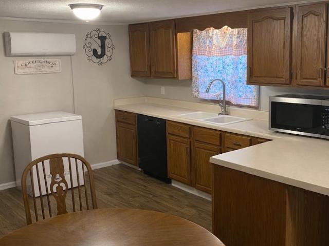 304 N Anderson
