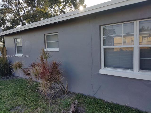 304 NW 6th Ave, Boynton Beach, FL 33435 | MLS #A11942 | Compass