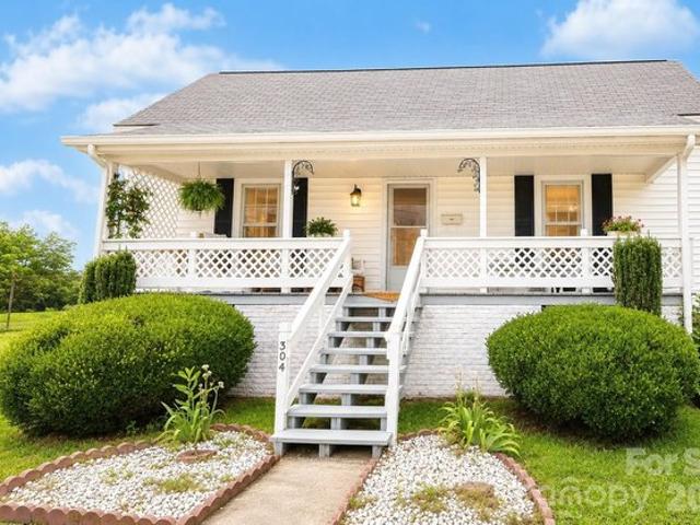 304 NW Bleachery Ct, Concord, NC 28025