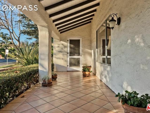 304 S Canon Dr, Beverly Hills, CA
