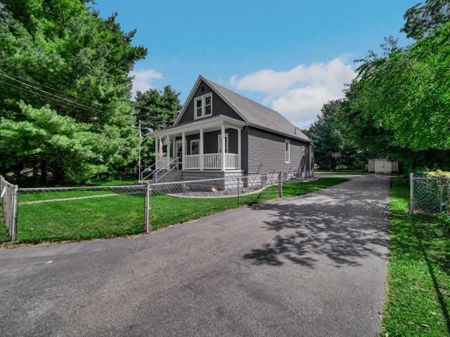 304 S Roosevelt Road