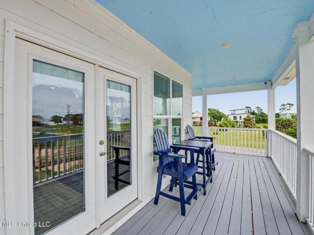 304 S Seashore Avenue