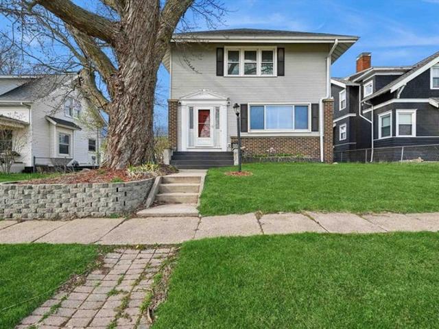 304 South St, Urbana, IA 52345
