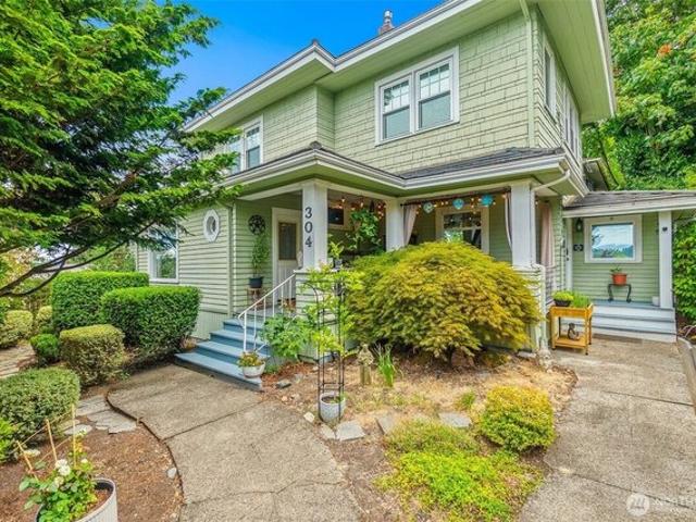 304 Scenic Way, Kent, WA 98030
