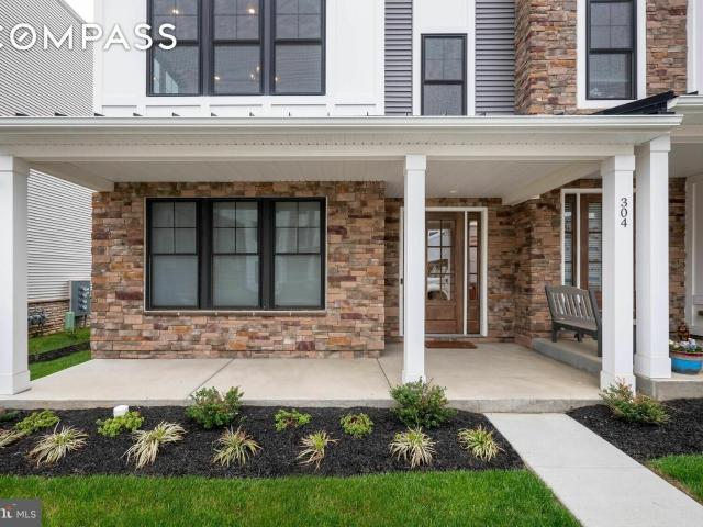304 Squire Dr, Newtown Square, PA