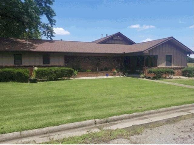 304 Stauffer St, Fairland, OK 74343