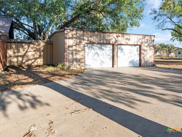 304 Sun Valley Dr, Victoria, TX 77904 | MLS #602145