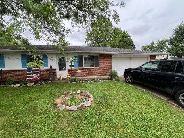 304 Sunset Dr, New Carlisle, OH 45344