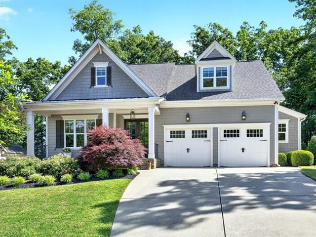 304 Sunset Glade Cir, Fuquay Varina, NC 27526