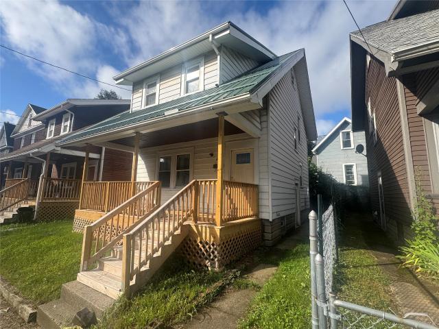 304 POPLAR Street