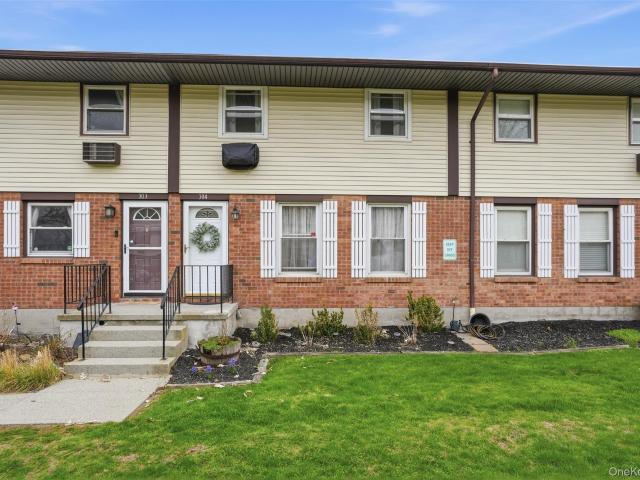 304 Parr Meadow Dr, Unit 3D, Newburgh, NY 12550 | MLS #985454 | Compass