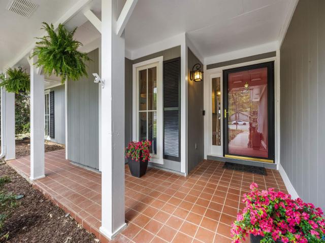 304 Pineridge Circle