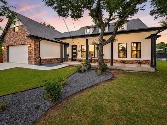 304 Robin Hood Ln, Granite Shoals, TX 78654