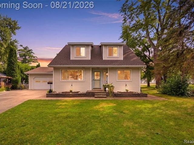 304 Rosemore Dr, Davison, MI 48423