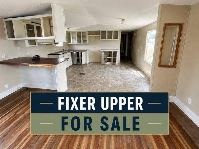 304 Reid Ct, Dillon, SC 29536