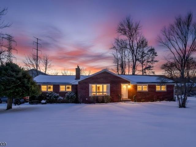304 River Rd, East Hanover, NJ 07936