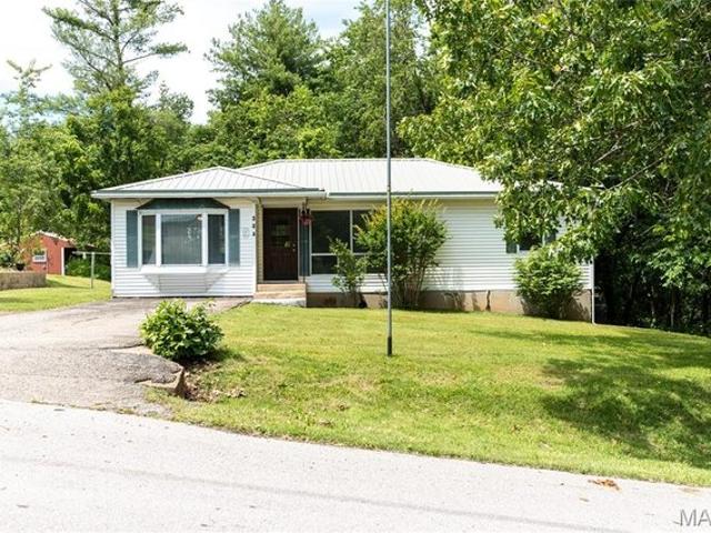 304 W 6th St, Dixon, MO 65459