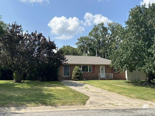 304 W 17th St, Concordia, KS 66901