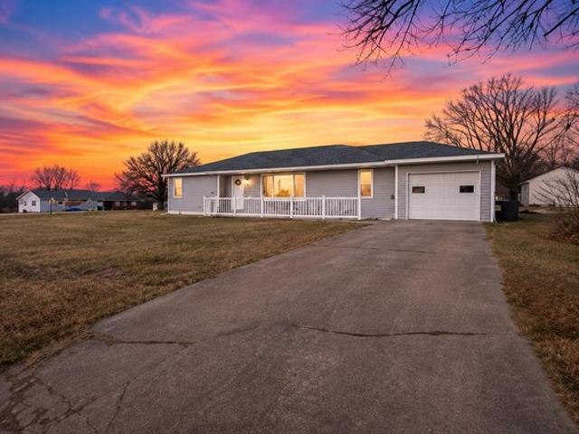 304 W 2nd St, Miller, MO 65707