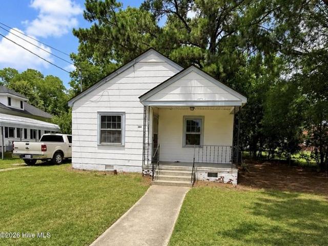 304 W 2nd St, Robersonville, NC 27871