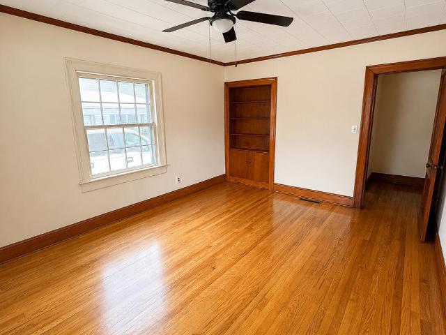 304 W 2nd Street