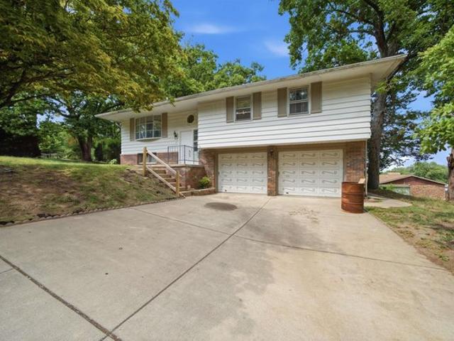 304 W Franklin Ave, Bartonville, IL 61607