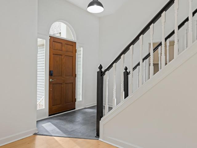 304 W Kirkfield Drive