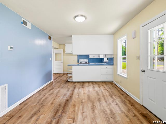 304 W Live Oak St