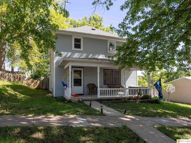 304 W N St, Weeping Water, NE 68463