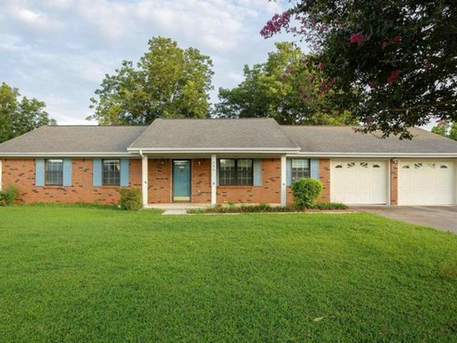 304 W Richton Ave, Muscle Shoals, AL 35661