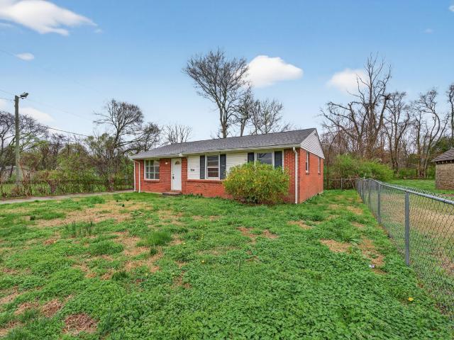 304 Walker St, Clarksville, TN 37042 | MLS #3178 | Compass