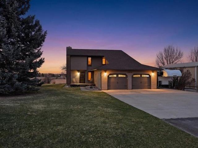 304 Willow Dr, Spearfish, SD 57783