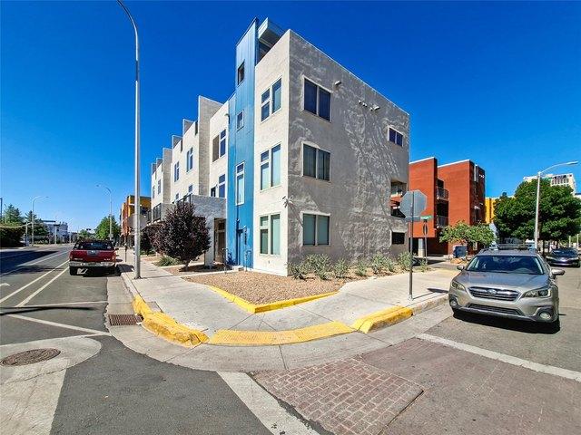 304 Titanium St SW, Albuquerque, NM 87102