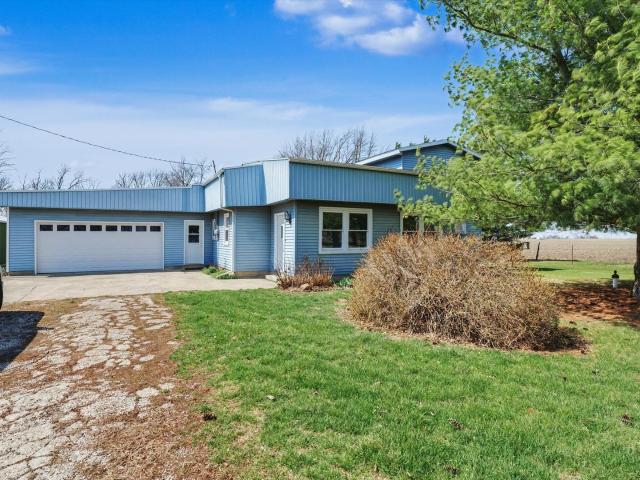 3055 County Road 1200 E