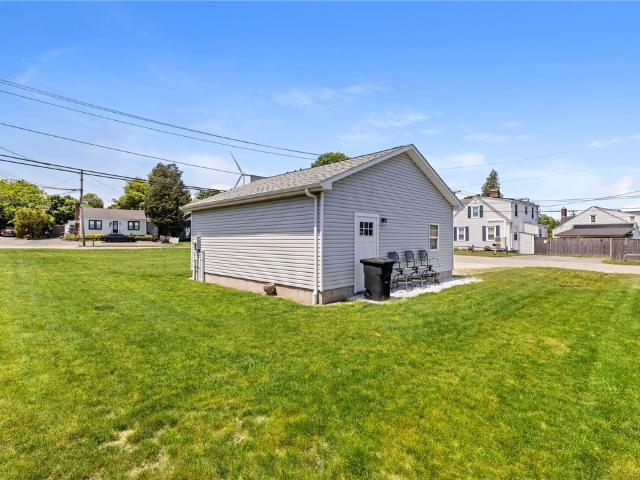 3055 East Main Road