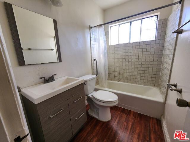 3055 Foothill Blvd, Unit 1, La Crescenta, CA 91214 | MLS #26642 | Compass