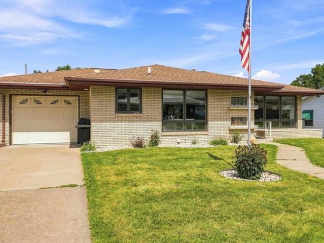 3055 Kane Ct, Dubuque, IA 52001