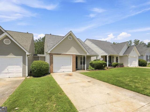 3055 Lakeside Circle