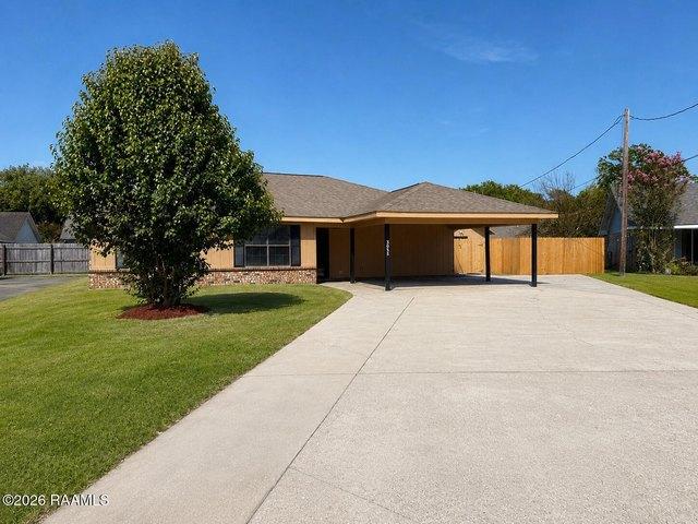 3055 Paddlewheel Rd, Maurice, LA 70555