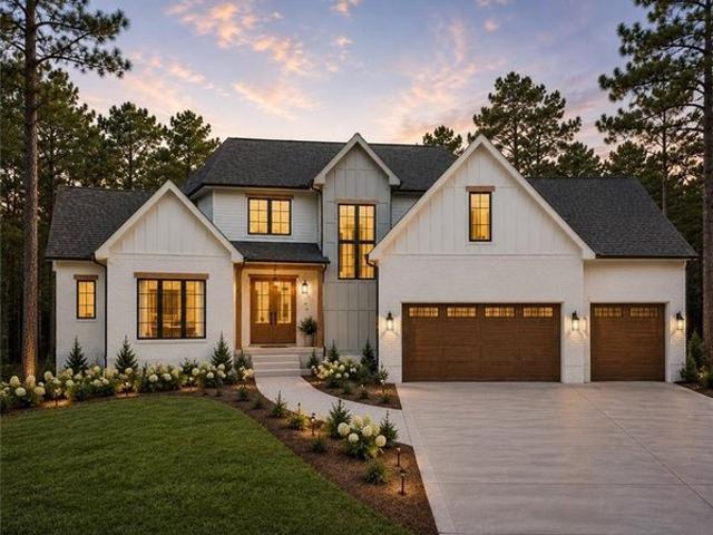 3055 Scarlet Tanager Dr, Winston Salem, NC 27106