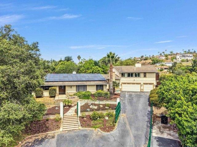 3056 Overhill Dr, Vista, CA 92084