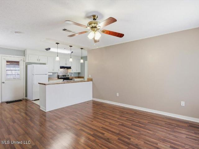 3056 E Highway 80