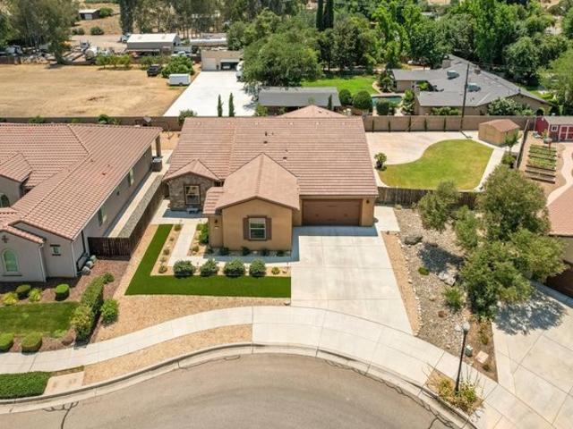 3056 Kenosha Ave, Clovis, CA 93619
