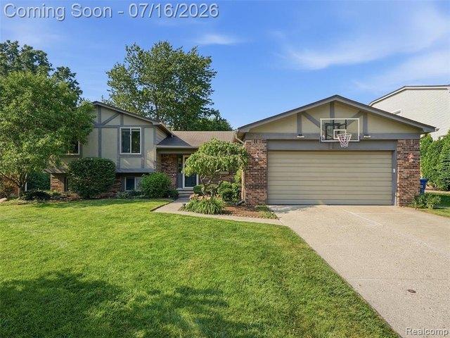 3056 Rolling Green Cir S, Rochester Hills, MI 48309